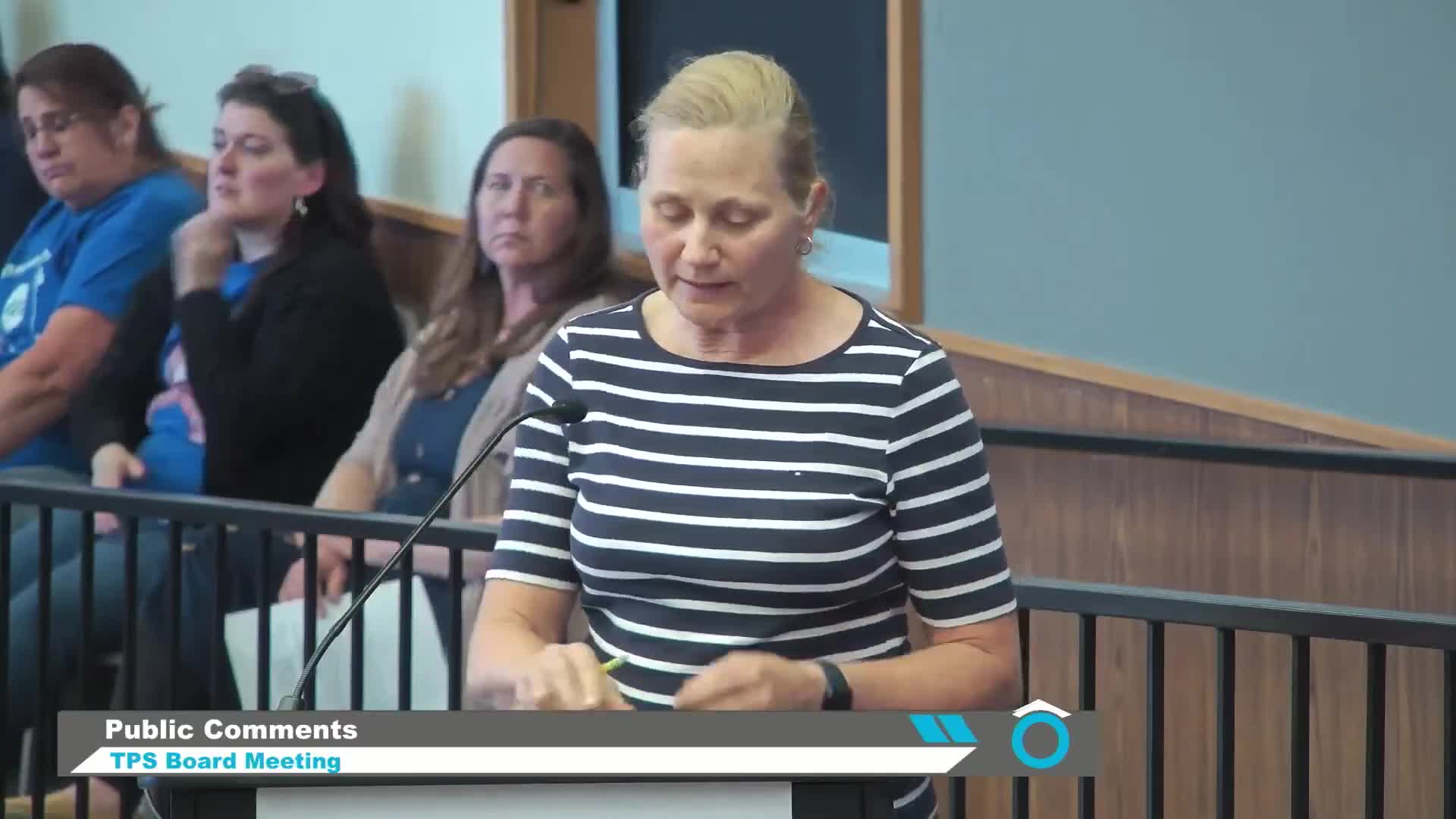 CitizenPortal.ai - Parents advocate for phone-free policy in Tacoma ...