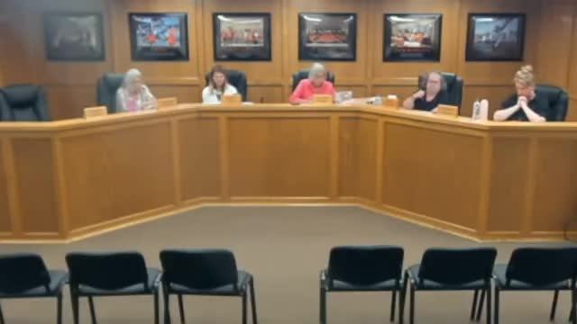 Citizenportal Ai School Board Approves Superintendent Contract