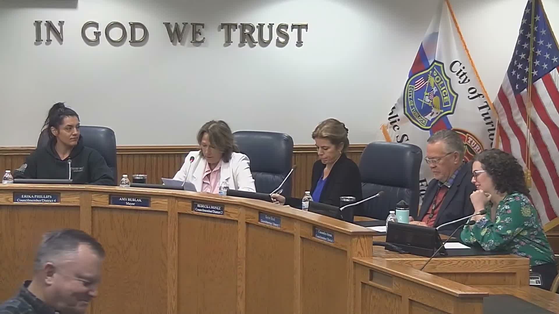 CitizenPortal.ai - Turlock City Council approves agenda, convenes ...